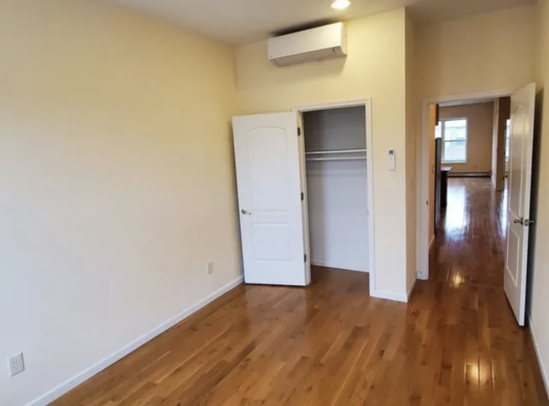 55-14 Myrtle Avenue, Queens, New York 11385, United States | Cirtru